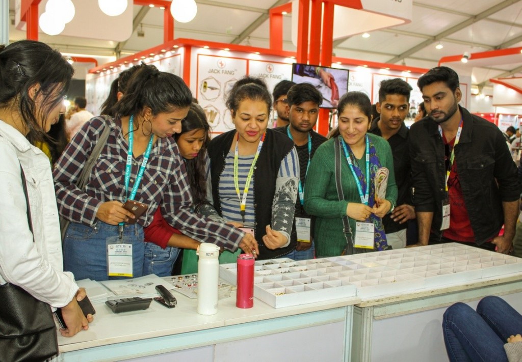 Keeping Pace With Technology | JD Institute of Fashion Technology